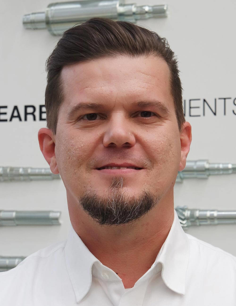 Ihre Ansprechpartner - OSG Ex-Cell-O